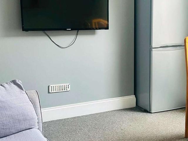 South Street Room 4