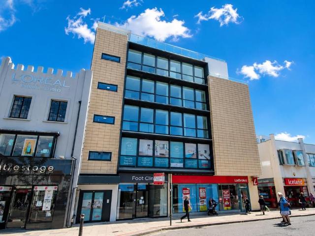 South Street, Worthing 1 bed flat to rent £1,245 pcm £287 pw