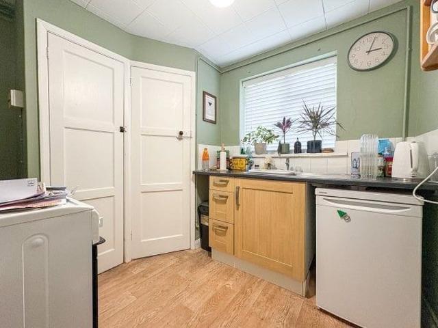Southmead Close, Mayfield
