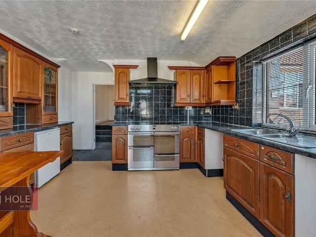 Southmead Road, Westbury On Trym, Bristol BS10, 3 bed flat to rent, £1,500 pcm | PrimeLocation