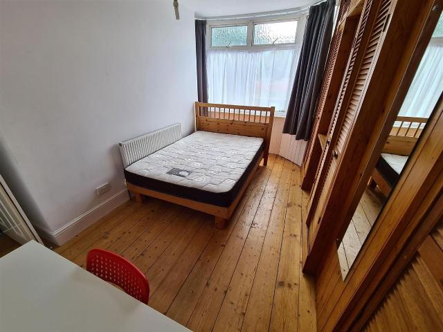Southmead Road, Bristol BS10, Room to rent, £675 pcm | PrimeLocation