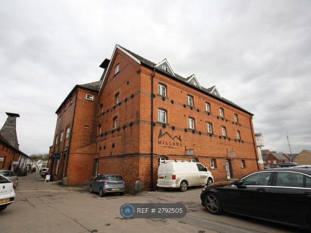 Southmill Road, Bishop's Stortford CM23, 1 bed flat to rent, £1,250 pcm | PrimeLocation