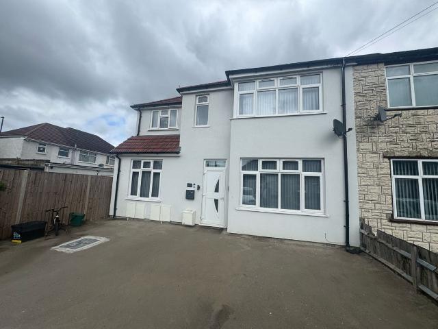 Southall UB1, 3 bed end terrace house to rent, £2,500 pcm | PrimeLocation