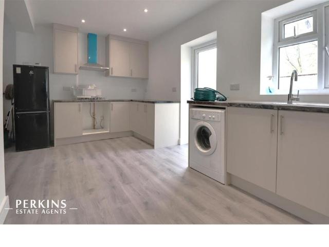 Southall, UB1 4 bed house to rent £2,850 pcm £658 pw