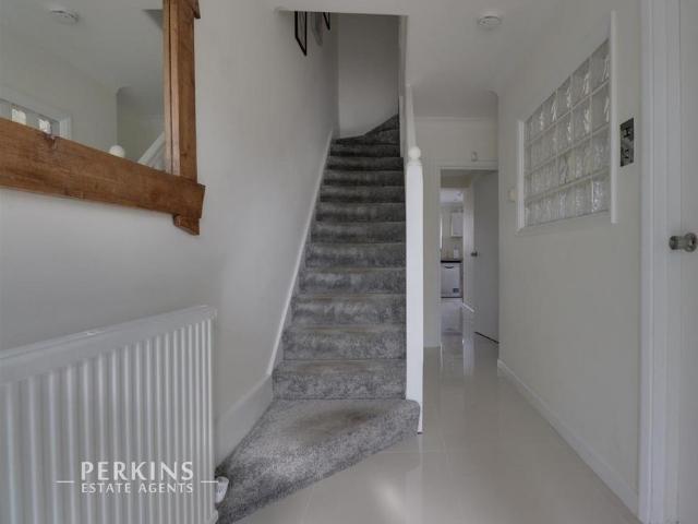 Southall, UB1 4 bed terraced house to rent £2,800 pcm £646 pw