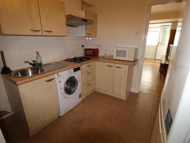 Southall, UB2 1 bed flat to rent £1,150 pcm £265 pw