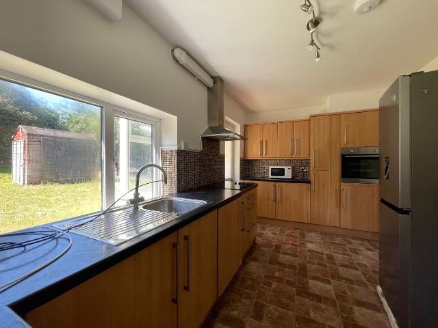 Southall Avenue, Brighton BN2, 4 bed detached house to rent, £2,500 pcm | PrimeLocation