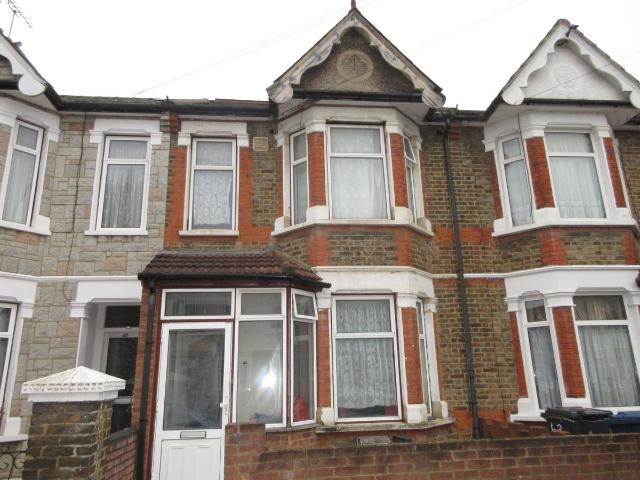 Southall, Middlesex UB1, 4 bed terraced house to rent, £2,700 pcm | PrimeLocation