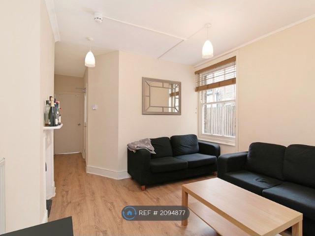 Southampton Way, London SE5, 3 bed flat to rent, £2,610 pcm | PrimeLocation
