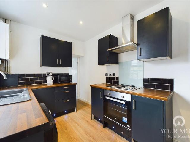 Southampton Road, Northampton NN4 4 bed house to rent £2,360 pcm £545 pw