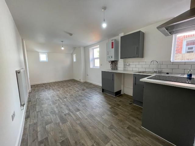 Southampton Road, Eastleigh SO50, Studio to rent, £720 pcm | PrimeLocation