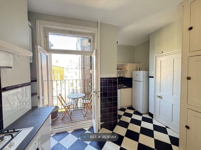 Southampton Row, London WC1B, Room to rent, £1,200 pcm | PrimeLocation