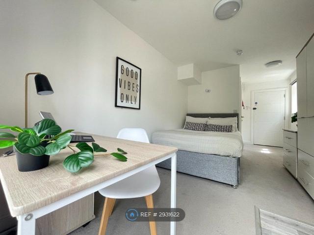 Southampton, Southampton SO14, Studio to rent, £900 pcm | PrimeLocation
