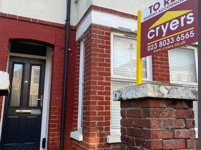 Southampton SO15, 6 bed property to rent, £3,170 pcm | PrimeLocation