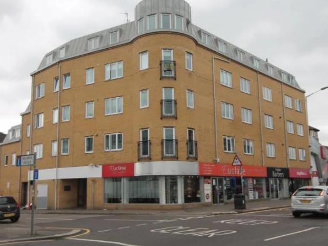 Southbury Court, 162 166 South St. 2 bed flat to rent £1,699 pcm £392 pw