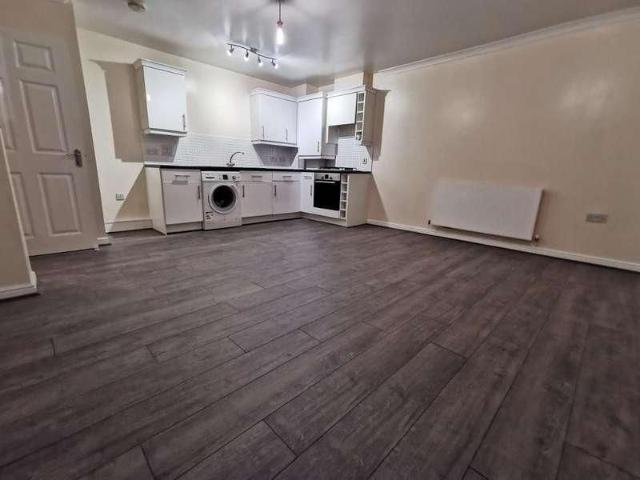 Southbury Court, South St, Romford, Essex, RM1