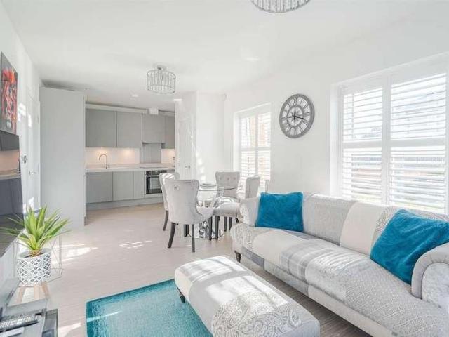 Southbourne Road, Bournemouth, BH6