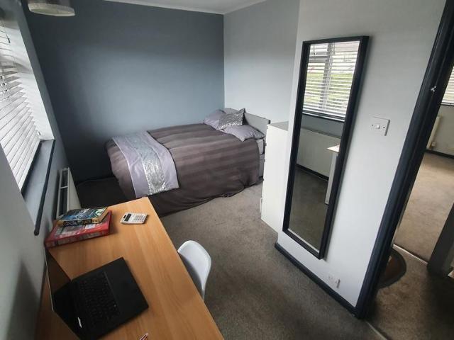 Southchurch Drive, Nottingham, NG11 4 bed house to rent £2,166 pcm £500 pw