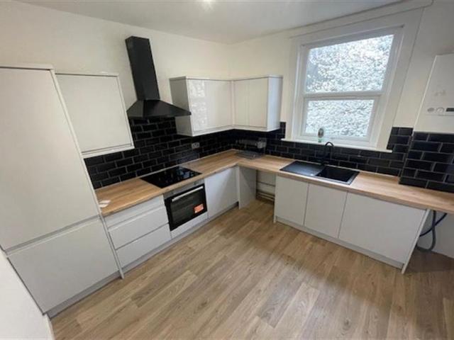 Southchurch Road, Southend on Sea 2 bed flat to rent £1,150 pcm £265 pw