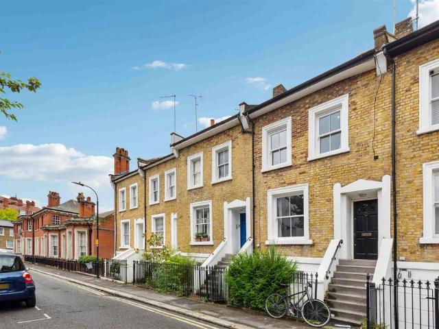 Southcombe Street, West Kensington. 2 bed flat to rent £2,600 pcm £600 pw