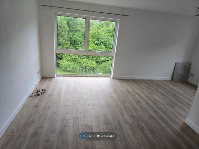 Southcote Manor, Reading RG30, 2 bed flat to rent, £1,325 pcm | PrimeLocation