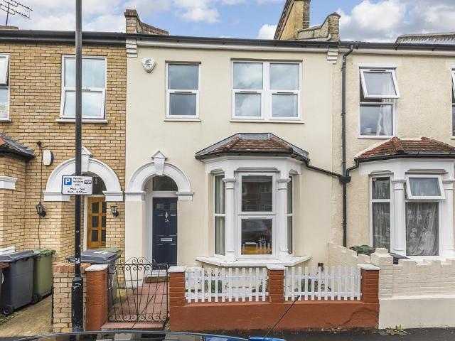 Southcote Road, London, E17 3 bed house to rent £2,400 pcm £554 pw