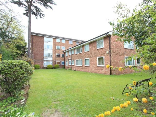 Southcote Road, Reading RG30, 1 bed flat to rent, £1,200 pcm | PrimeLocation