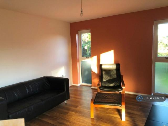 Southcote Road, Reading, RG30 2 bed flat to rent £1,550 pcm £358 pw