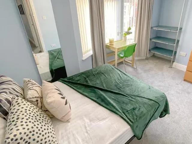 Southdale Road, Liverpool, L15 4HZ, United Kingdom | 4 bed townhouse for rent #134703405 | Rentberry