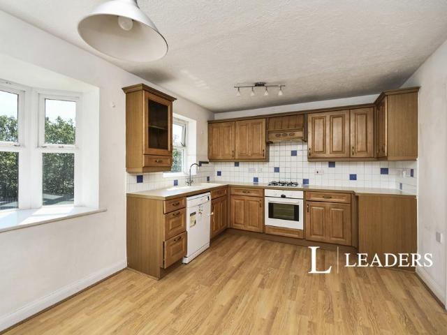 Southdown Mews, Brighton, BN2 3 bed terraced house to rent £1,850 pcm £427 pw
