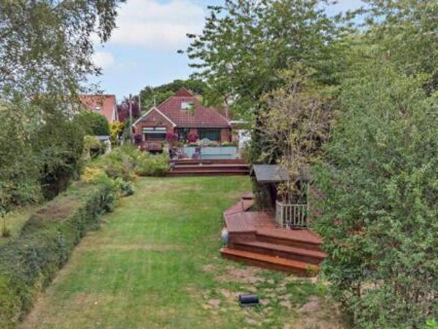 Southend Road, Bradfield Southend, 4 Bedroom Detached