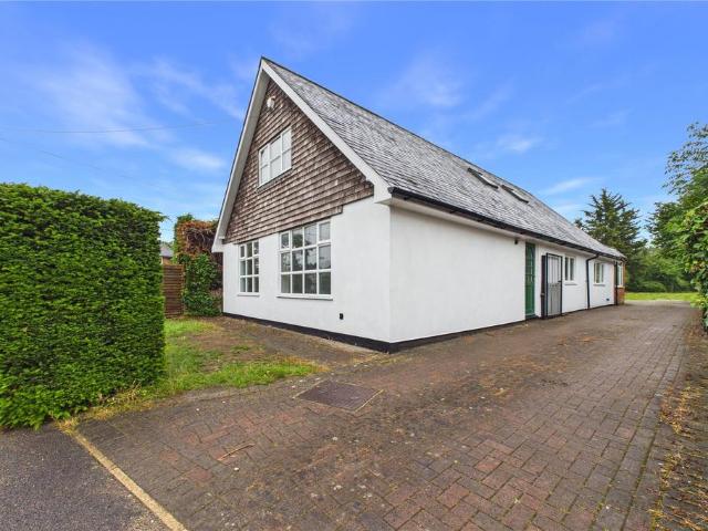 Southend Road, Bradfield Southend, RG7 5 bed detached house to rent £2,750 pcm £635 pw