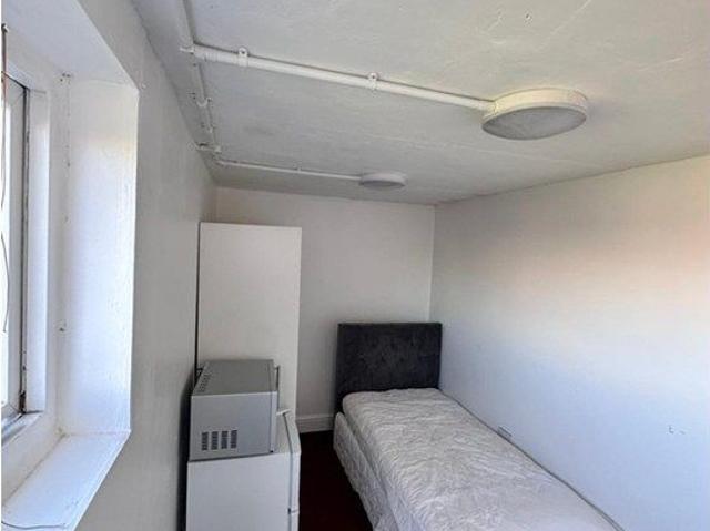 Southend Road, Stanford Le Hope SS17, Studio to rent, £750 pcm | PrimeLocation