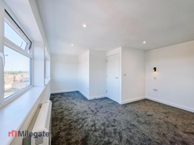 Southend Road, Wickford SS11, 1 bed flat to rent, £1,095 pcm | PrimeLocation