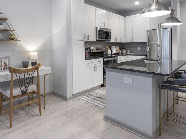 SOUTHERLY AT SOUTHBANK Studio Apartment for Rent at 959 Prudential Dr, Jacksonville, FL 32207 Southside