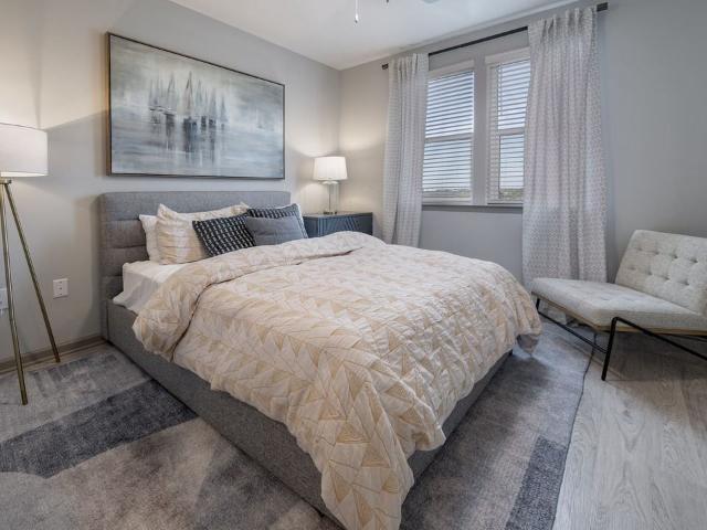 SOUTHERLY AT SOUTHBANK Studio Apartment for Rent at 959 Prudential Dr, Jacksonville, FL 32207 Southside