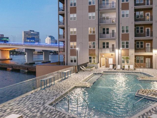 SOUTHERLY AT SOUTHBANK 2 Bedroom Apartment for Rent at 959 Prudential Dr, Jacksonville, FL 32207 Southside