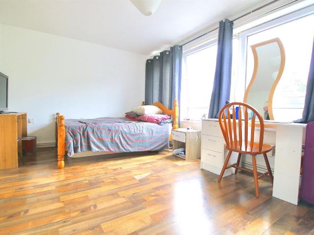 Southern Grove, London E3, 4 bed flat to rent, £3,600 pcm | PrimeLocation