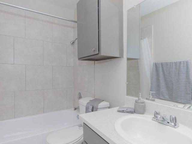 Southern Oaks Apartments 2 Bedroom Apartment for Rent at 6353 Skyline Dr, Houston, TX 77057 Woodlake Briar Meadow
