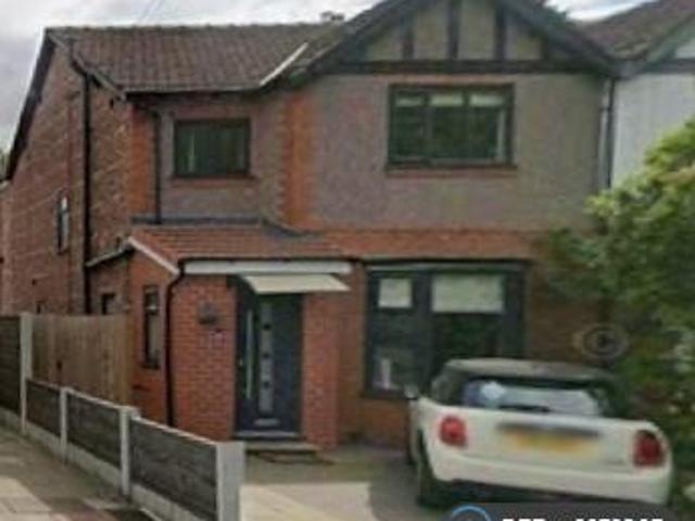 Southern Road, Sale, M33 3 bed semi detached house to rent £2,070 pcm £478 pw