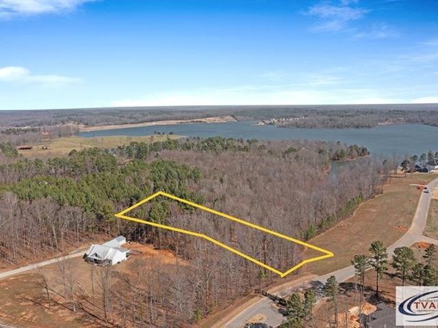 Southern Shores Pt, Huntingdon, TN 38344