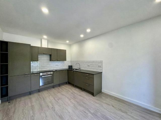 Southernhay Gardens, Exeter EX1 1 bed apartment to rent £1,295 pcm £299 pw