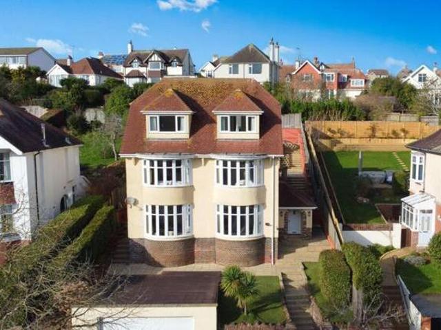 Southfield Avenue, Preston, 6 Bedroom Detached