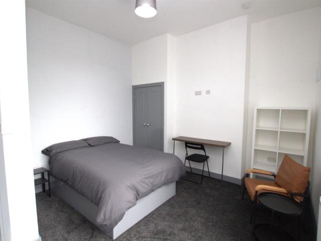 Southfield Road, Middlesbrough TS1, 6 bed terraced house to rent, £650 pcm | PrimeLocation