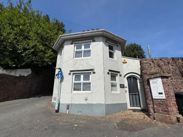 Southfield Road, Paignton TQ3, 2 bed detached house to rent, £1,050 pcm | PrimeLocation