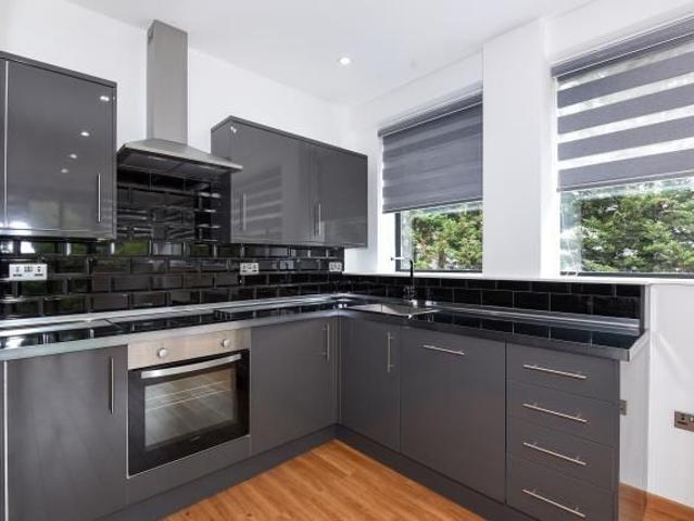 Southfield Road, Witney OX29, 2 bed flat to rent, £1,350 pcm | PrimeLocation
