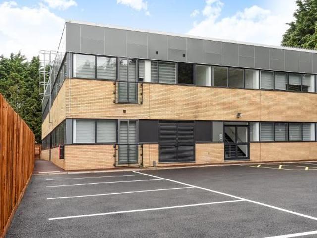 Southfield Road, Witney OX29, 2 bed flat to rent, £1,350 pcm | PrimeLocation