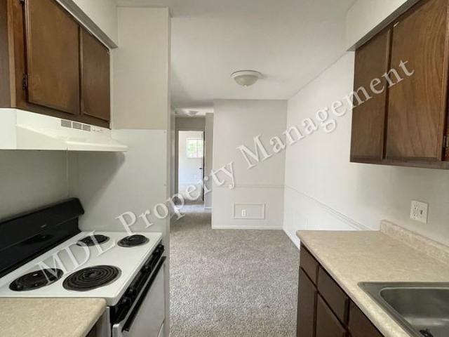 Southfield Village* 2 Bedroom Apartment for Rent at 3121 Southfield Dr, Saginaw, MI 48601