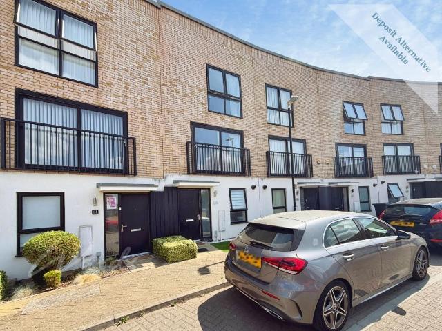 Southfields Green, Gravesend DA11, 3 bed terraced house to rent, £2,250 pcm | PrimeLocation