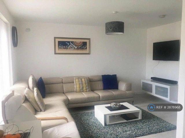Southgyle Broadway, Edinburgh, EH12 2 bed flat to rent £1,550 pcm £358 pw